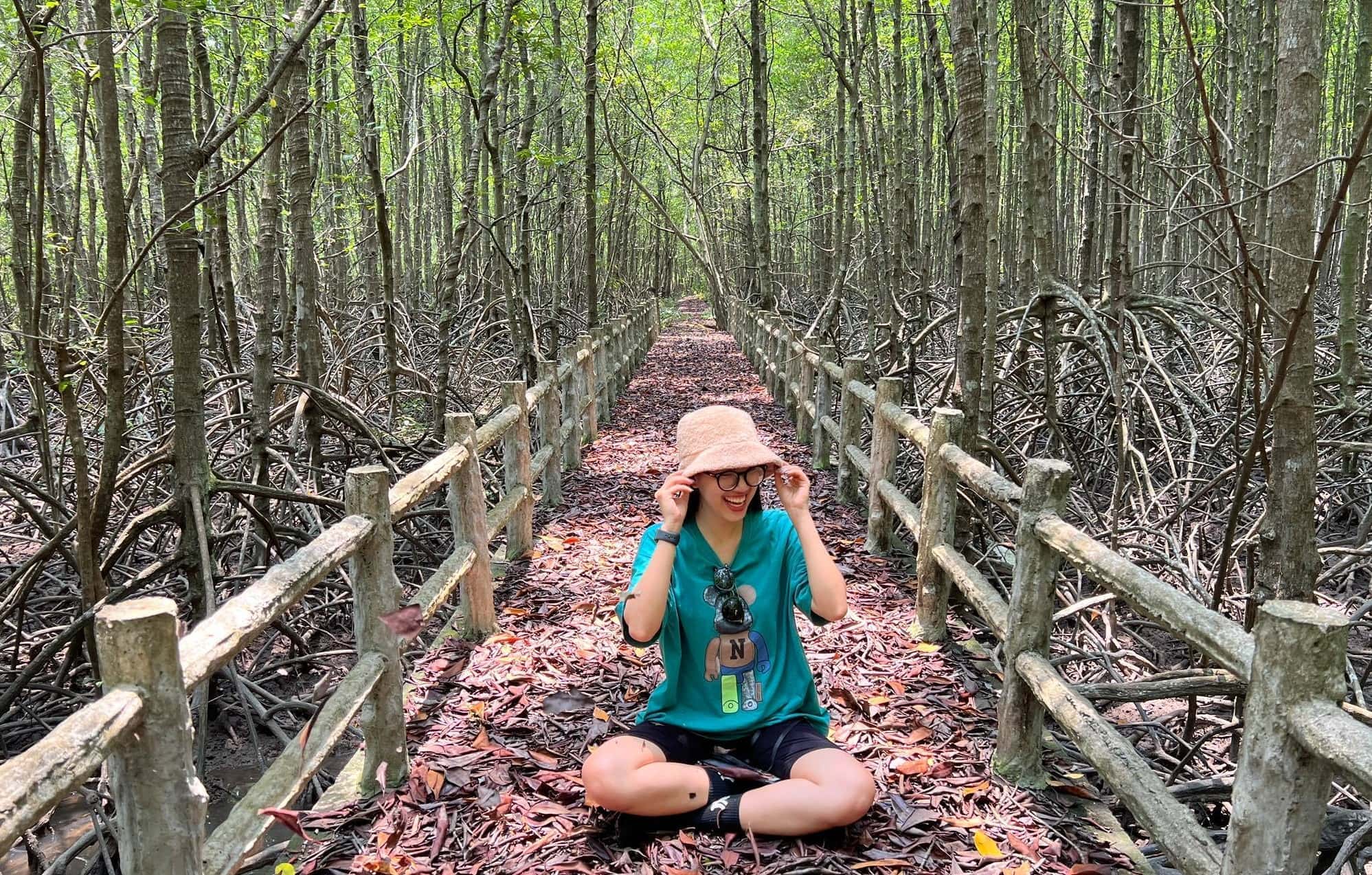 Tour chèo SUP khám phá rừng ngập mặn Cần Giờ | Trekking-Camping